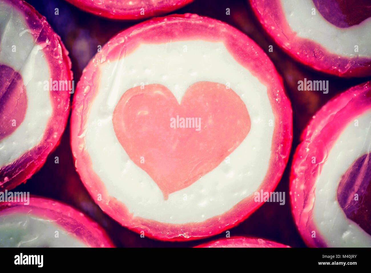 Herz bonbons Banque de photographies et d’images à haute résolution - Alamy