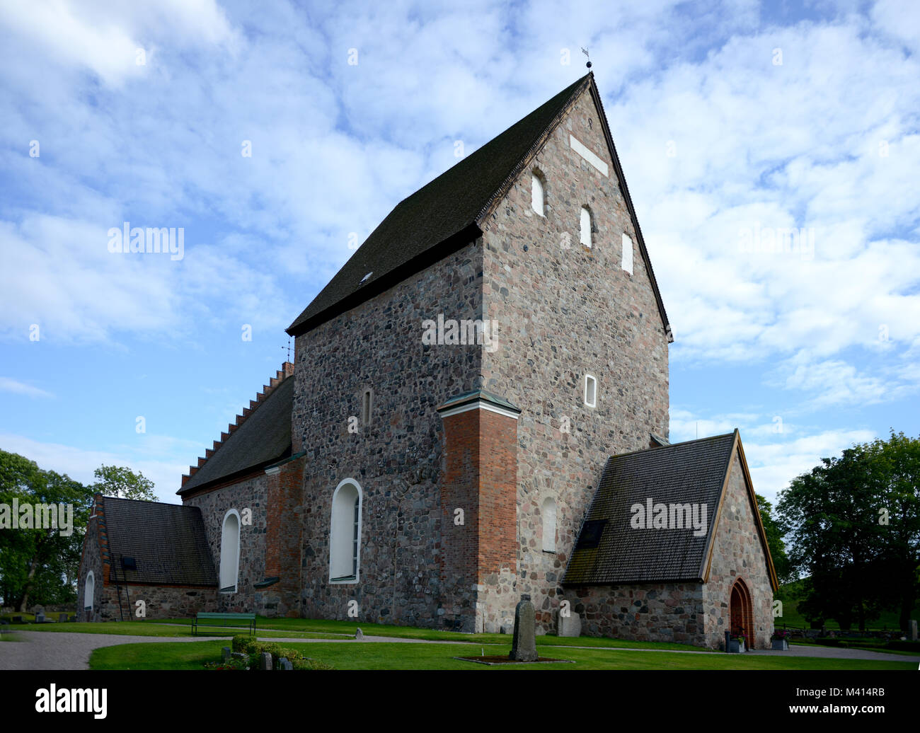 Gamla uppsala kyrka Banque de photographies et d’images à haute ...