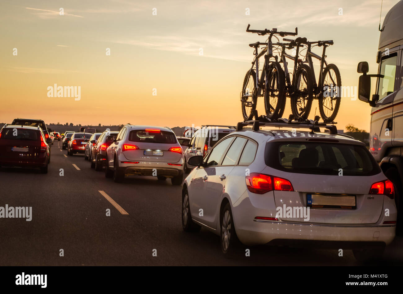 Embouteillage routier Banque de photographies et d’images à haute ...