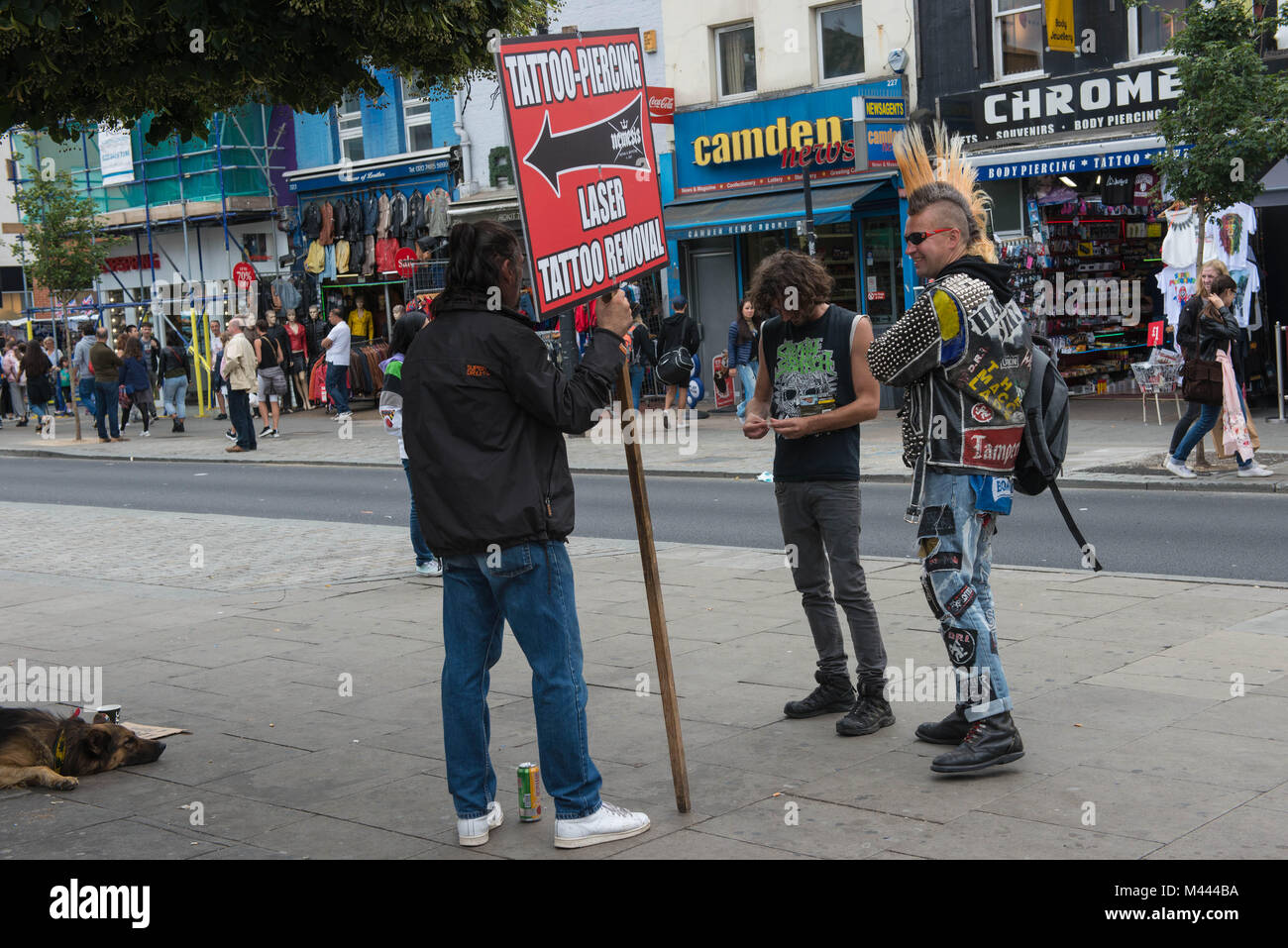 Punk camden town london england Banque de photographies et d’images à ...