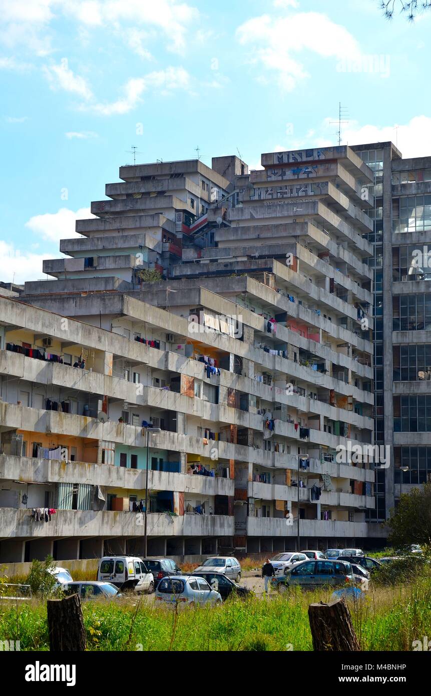 Scampia architecture Banque de photographies et d’images à haute ...