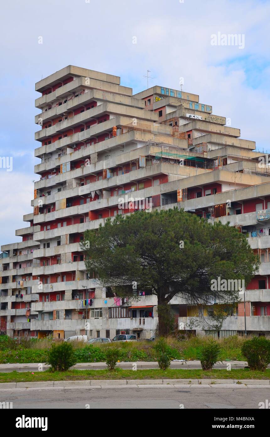 Scampia architecture Banque de photographies et d’images à haute ...