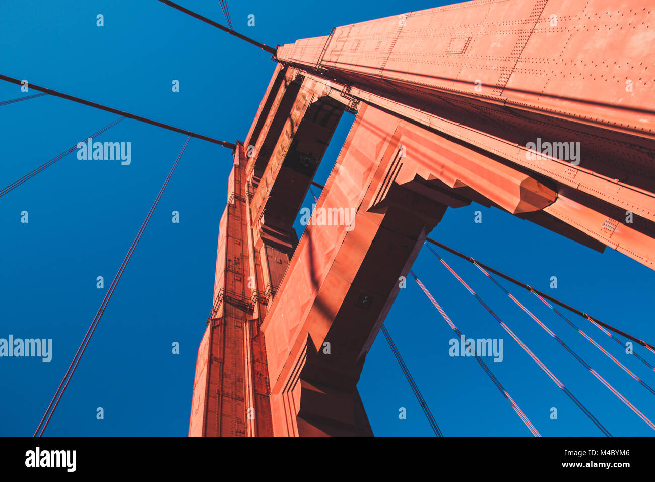 Golden gate bridge dans le brouillard Banque de photographies et d ...