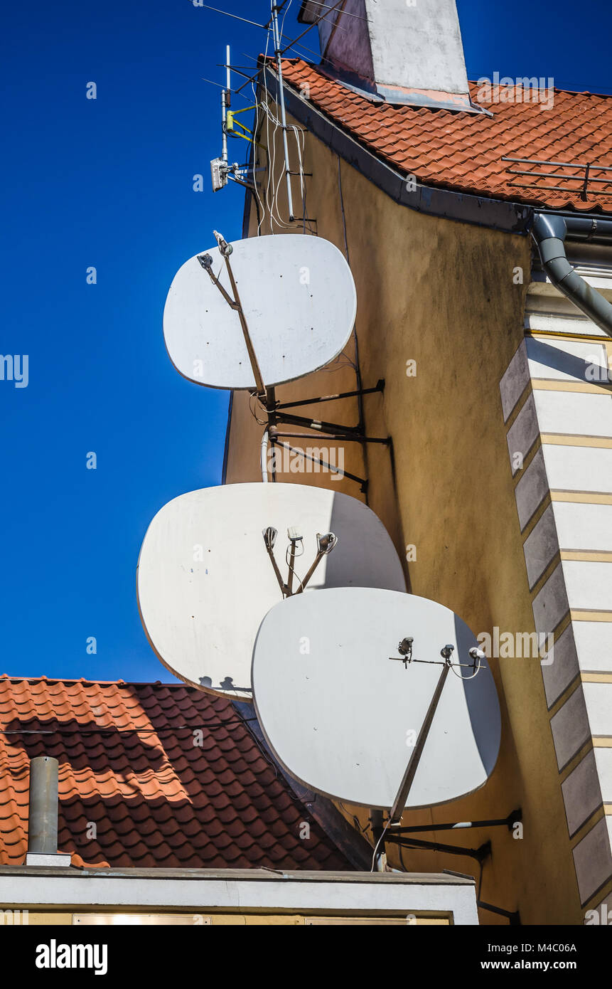 Radio mast roof Banque de photographies et d’images à haute résolution ...