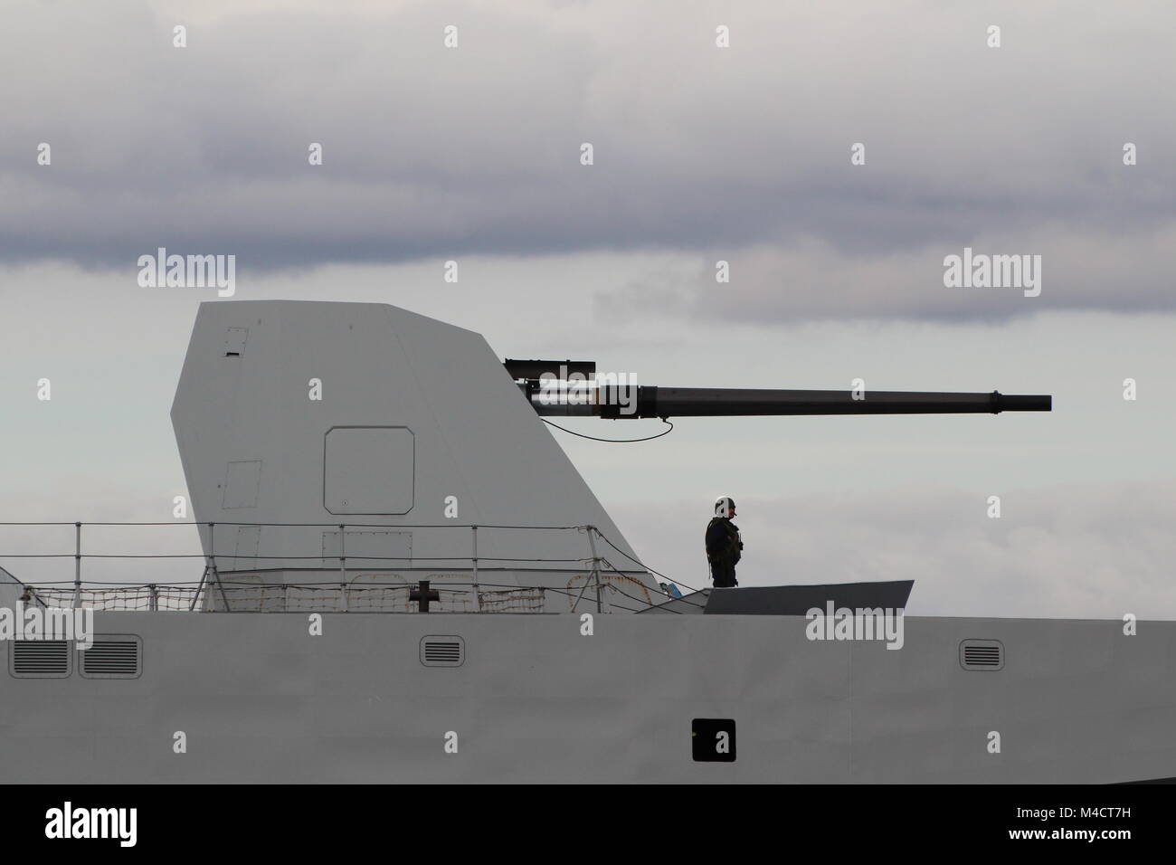 Oto melara 127mm Banque de photographies et d’images à haute résolution - Alamy