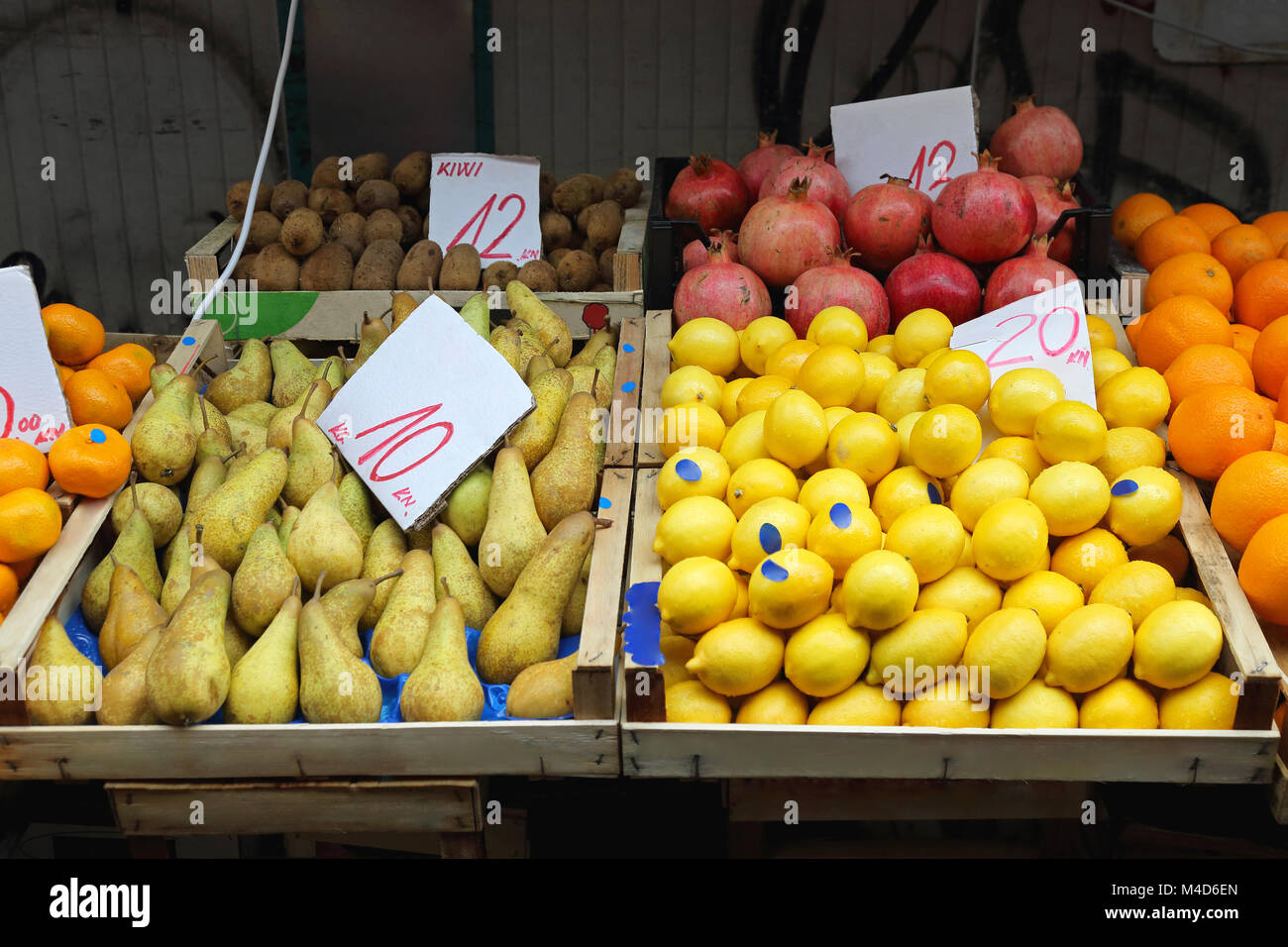 Fruits crates Banque de photographies et d’images à haute résolution ...