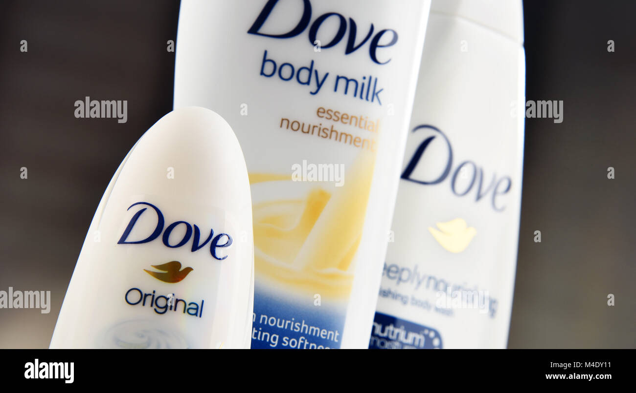 Dove shampoo Banque de photographies et d’images à haute résolution - Alamy