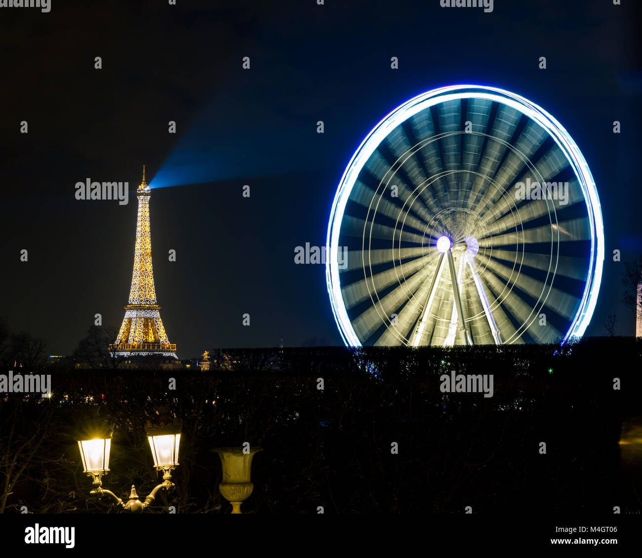 Grande roue de paris la nuit Banque de photographies et d’images à ...