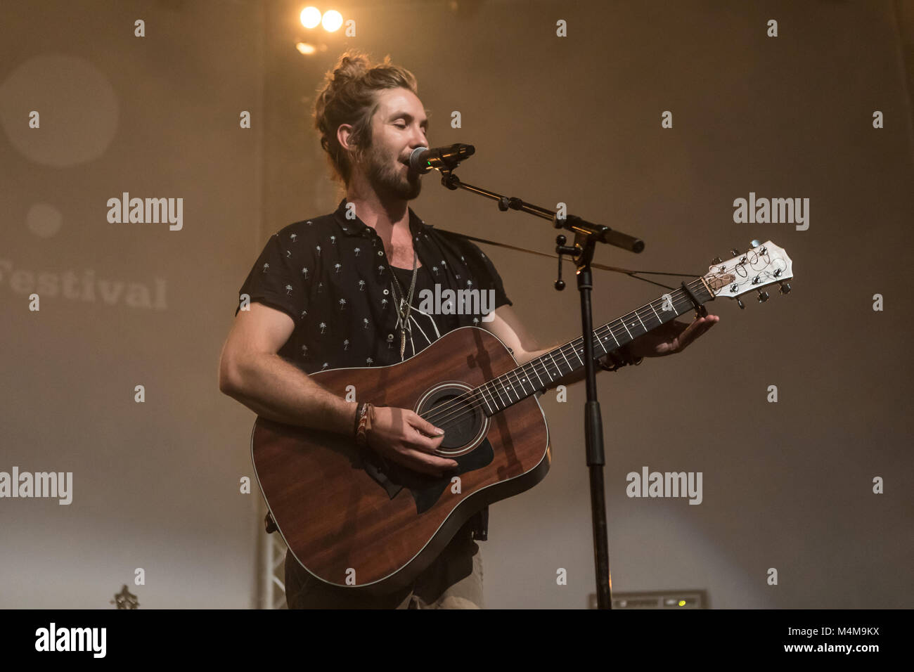 Jeremy loops chanteur Banque de photographies et d’images à haute ...