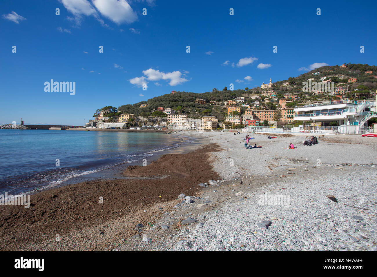 La plage du village de recco Banque de photographies et d’images à ...