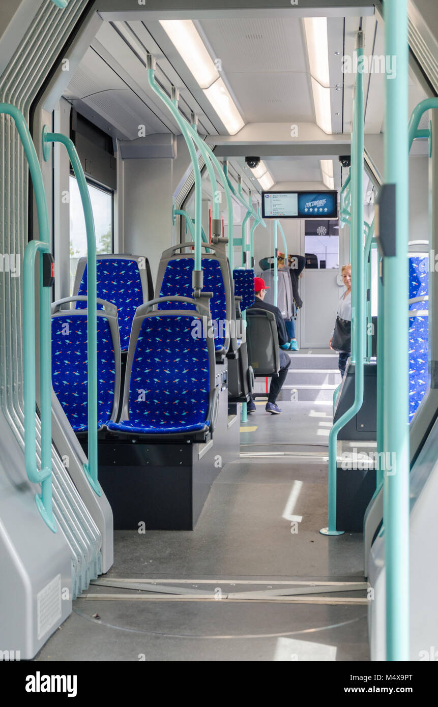 Les intérieurs de Stadler Tango tramways utilisés par TPG (transports ...