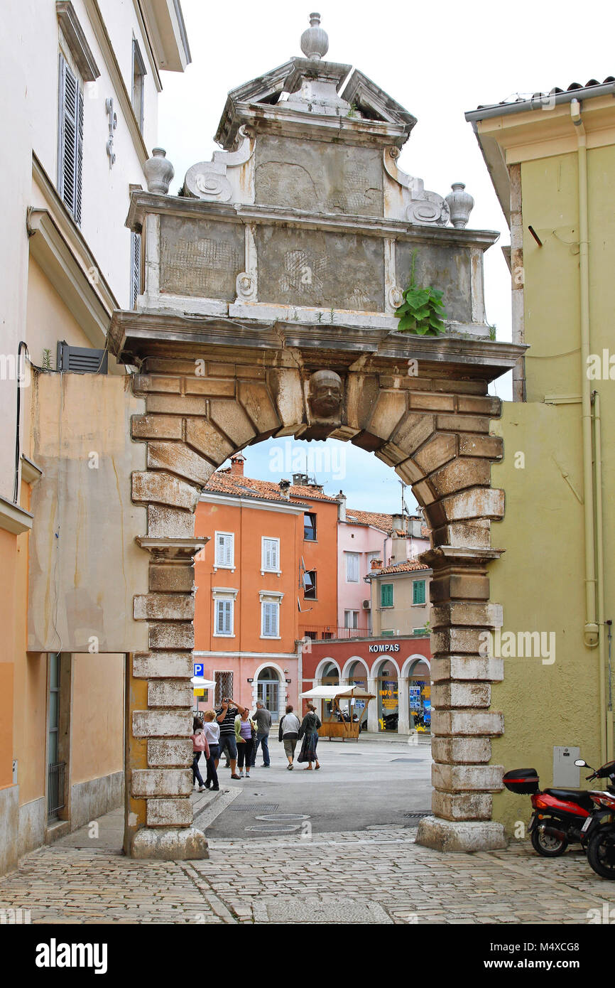 Arch gate Banque de photographies et d’images à haute résolution - Alamy