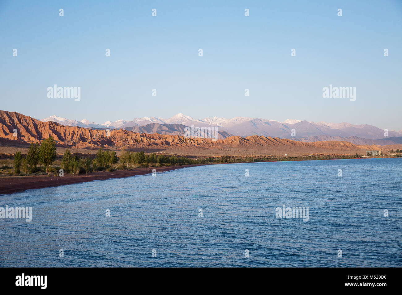 Lac issyk Banque de photographies et d’images à haute résolution - Alamy