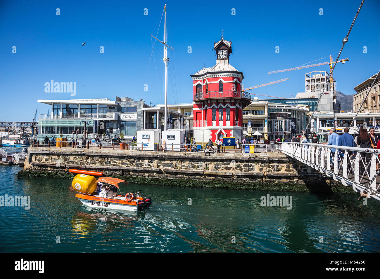 Le port de plaisance Banque de photographies et d’images à haute résolution - Alamy