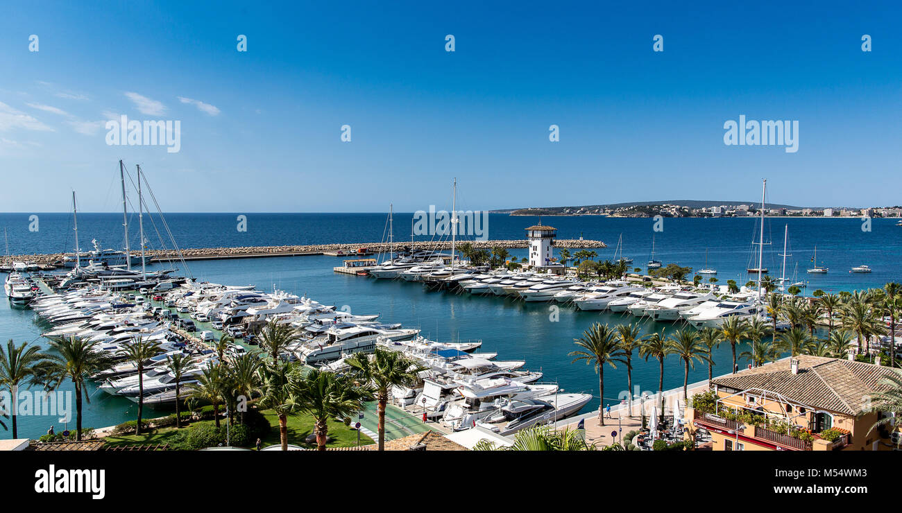 Portails Du Port De Puerto Banque d'image et photos - Alamy