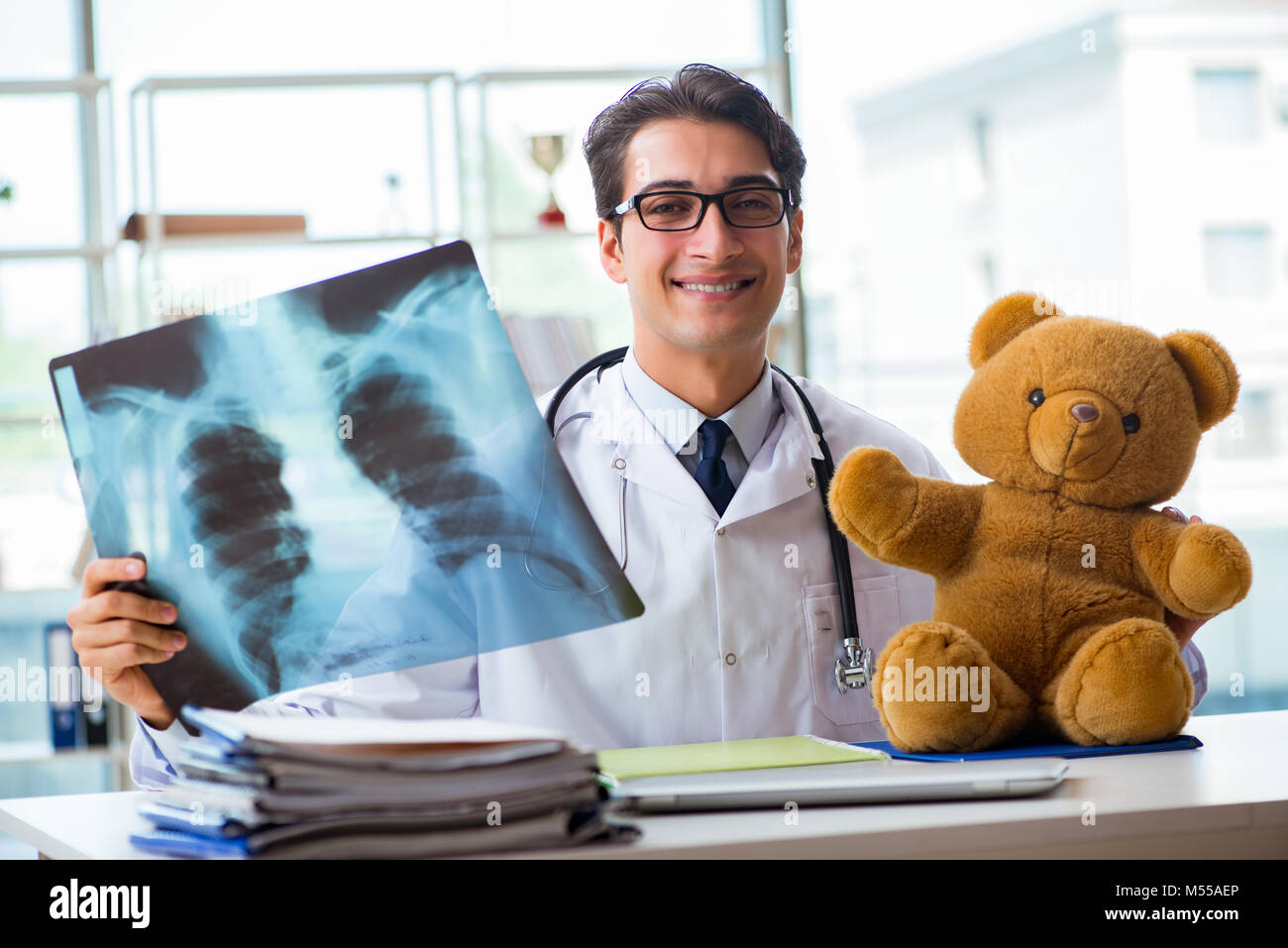 Baby x ray Banque de photographies et d’images à haute résolution - Alamy