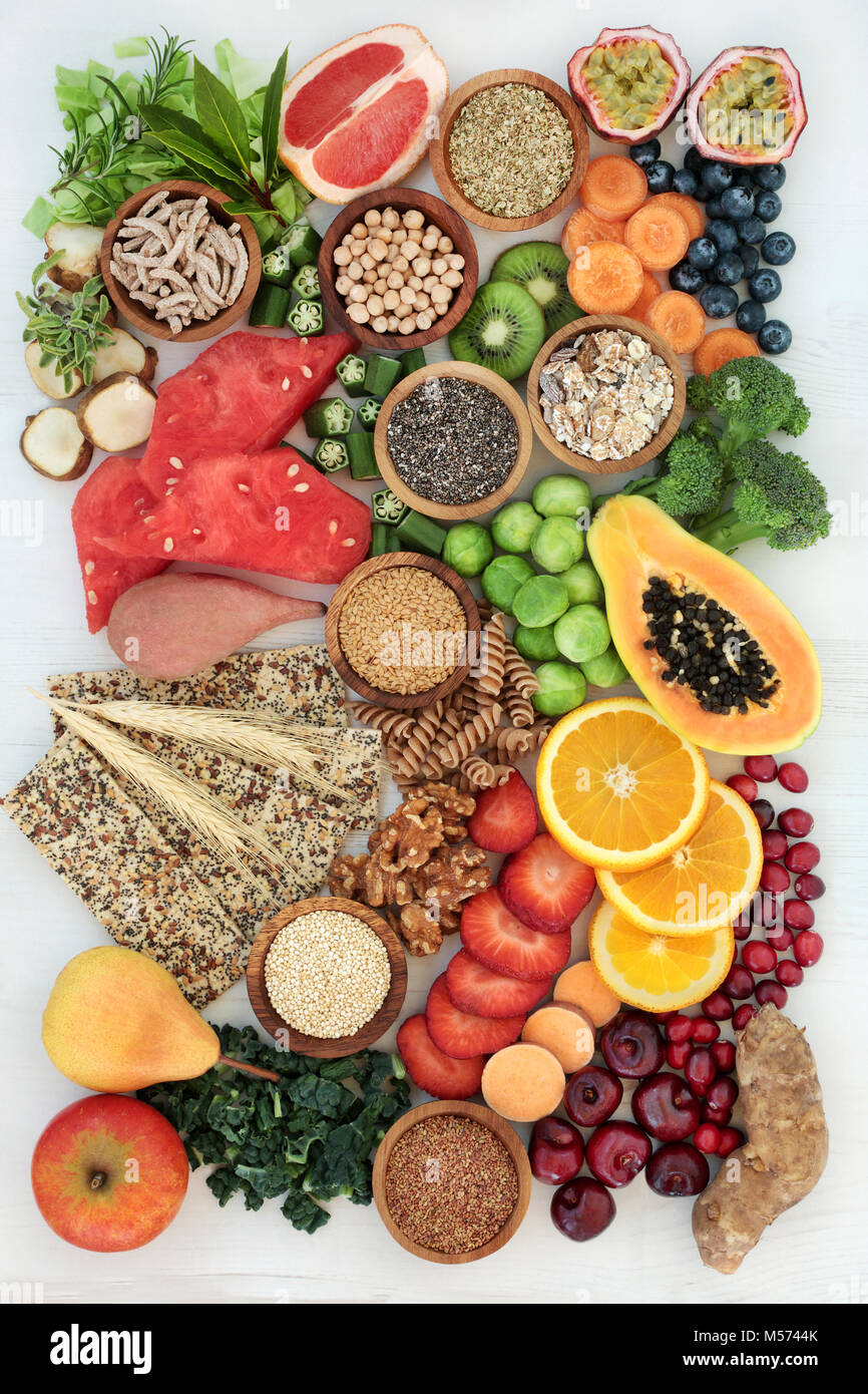 Haute teneur en fibres des aliments diététique santé concept avec ...