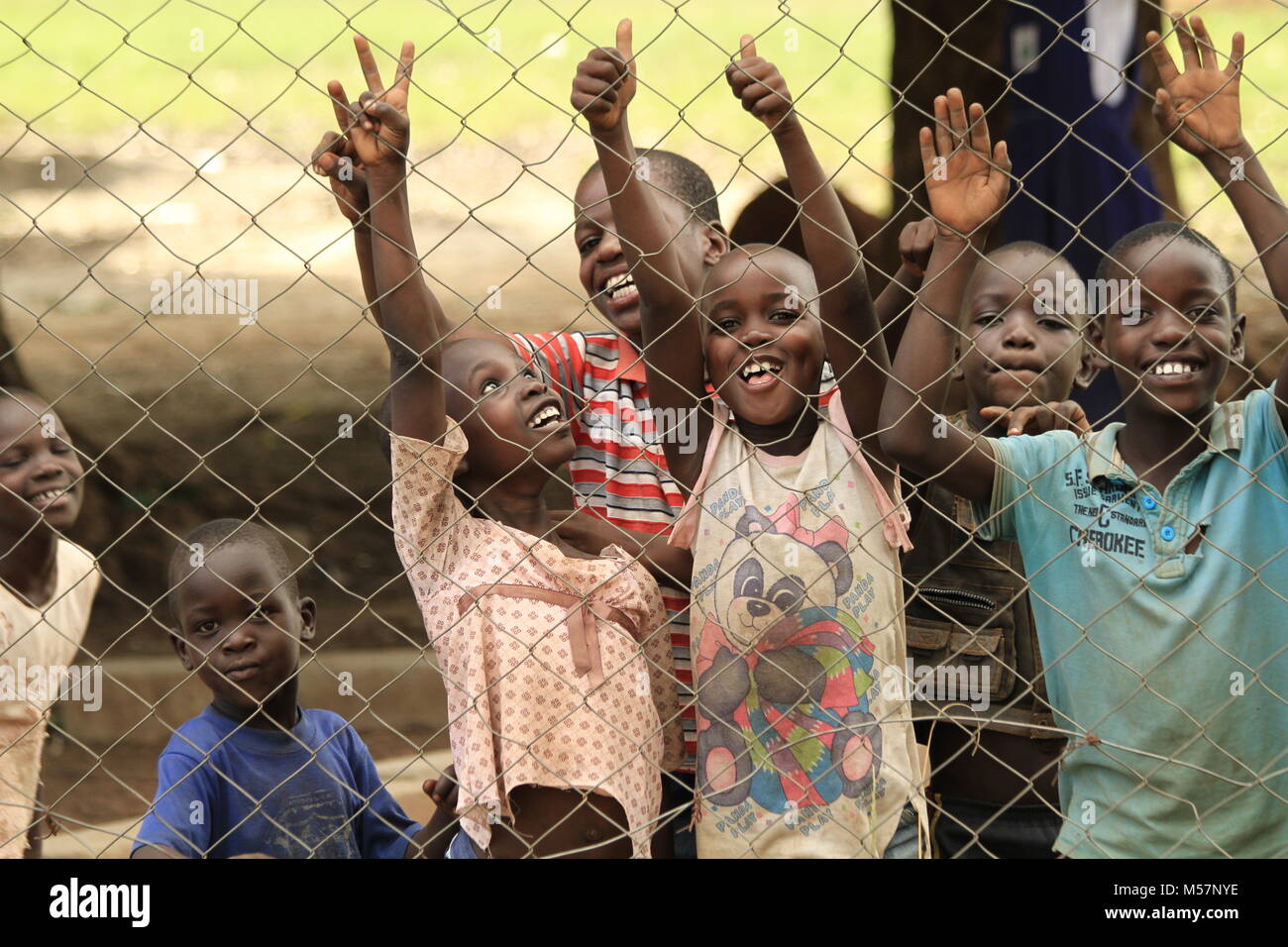 Happy children africa black Banque de photographies et d’images à haute ...