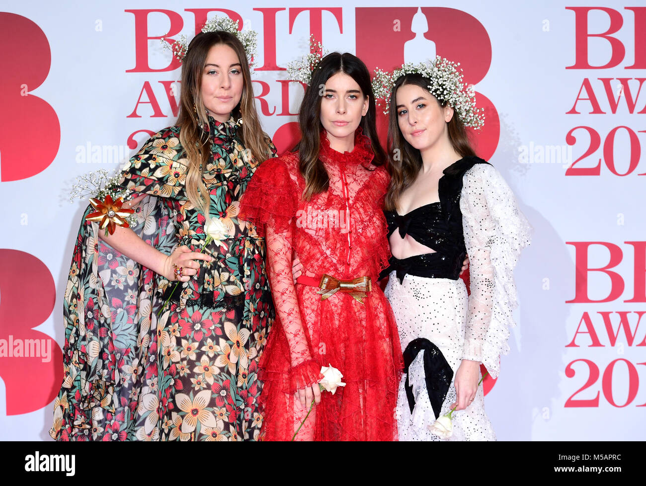 HAIM's Este Haim, Danielle Haim et Alana Haim assistant à la Brit ...