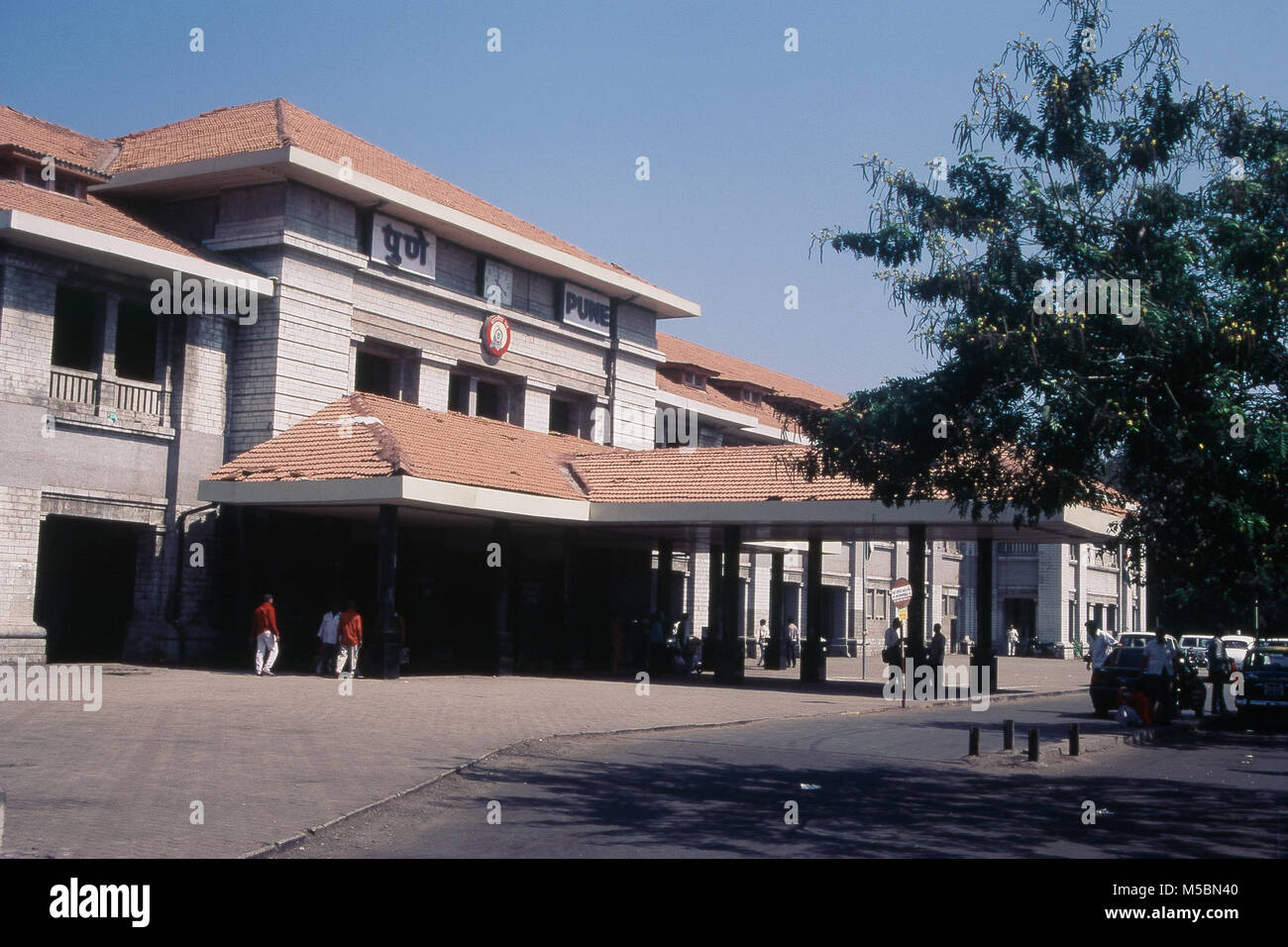 Pune station Banque de photographies et d’images à haute résolution - Alamy