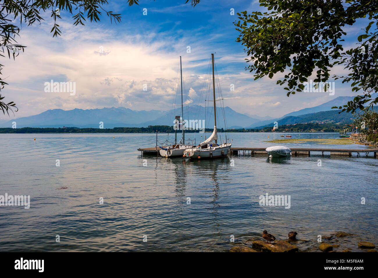 Lago di viverone Banque de photographies et d’images à haute résolution ...