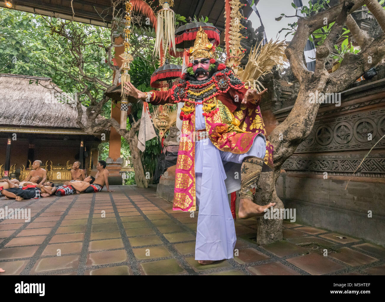 Balinese fire dance Banque de photographies et d’images à haute ...