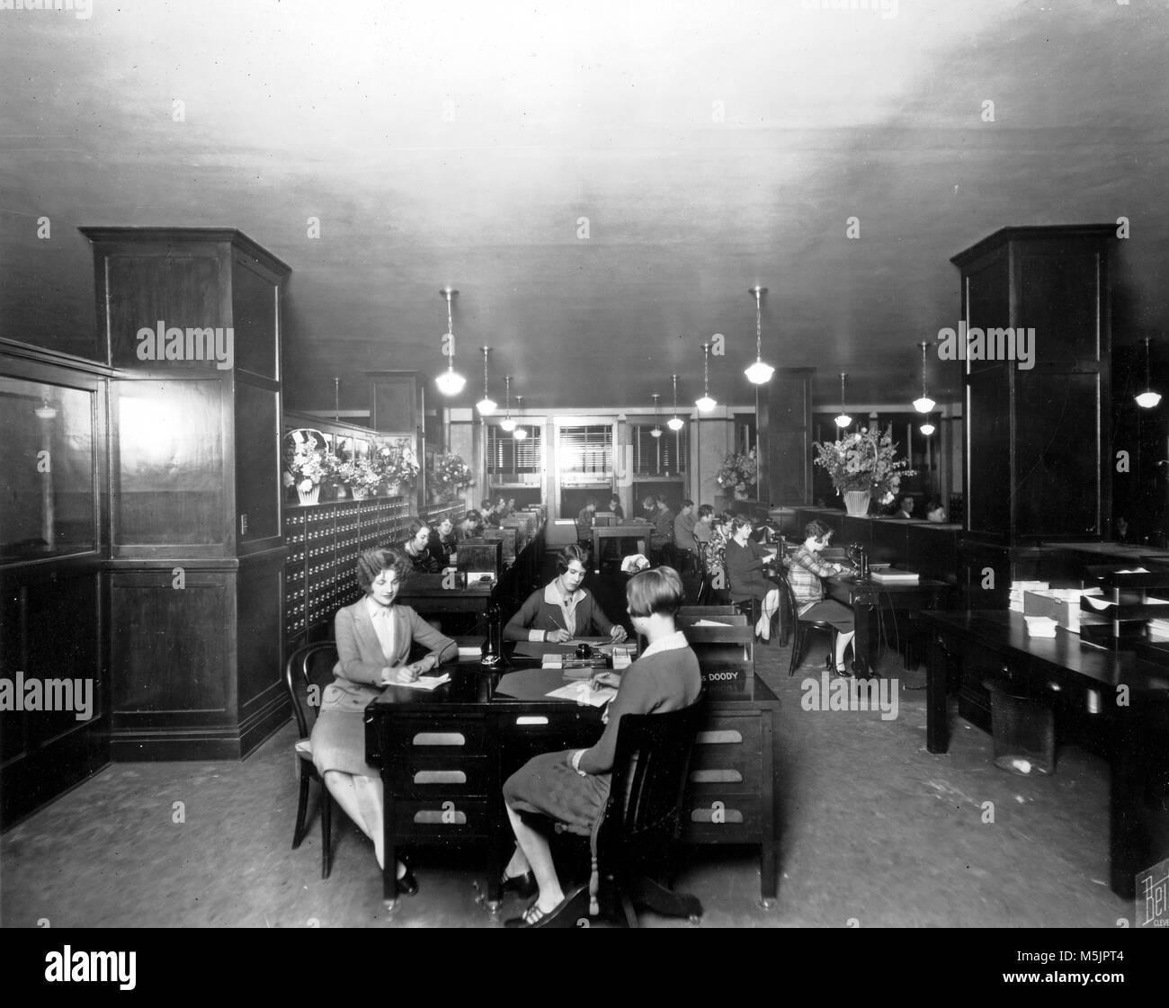 Femmes au travail années 1920 Banque de photographies et d’images à ...