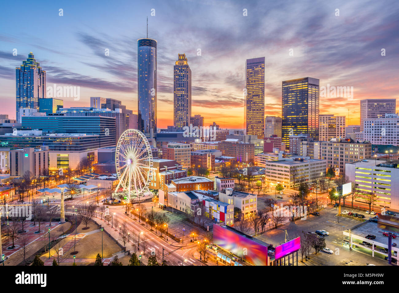 Grande roue du centre ville d'atlanta Banque de photographies et d ...