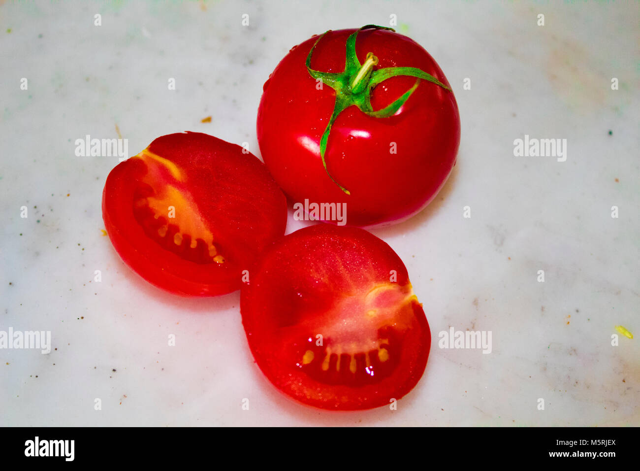 Tomate groseille Banque de photographies et d’images à haute résolution ...