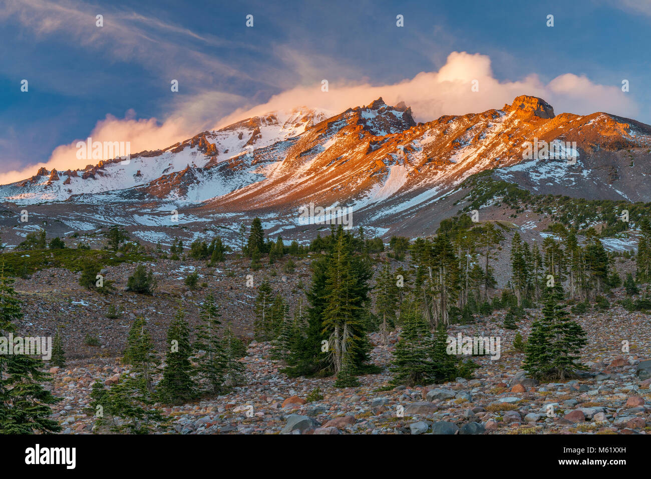 Shasta trinity Banque de photographies et d’images à haute résolution ...