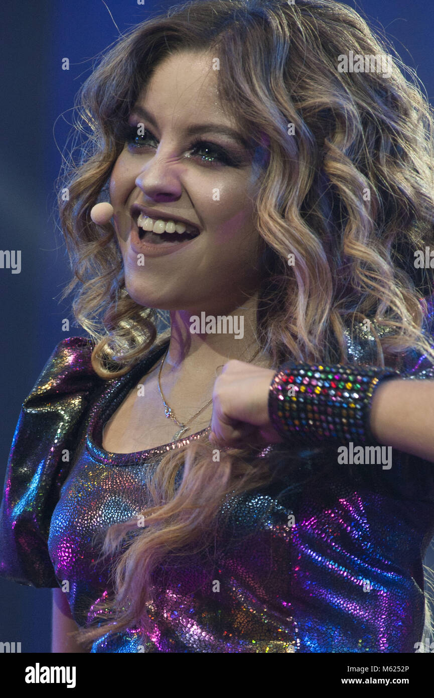 Karol sevilla Banque de photographies et d’images à haute résolution ...