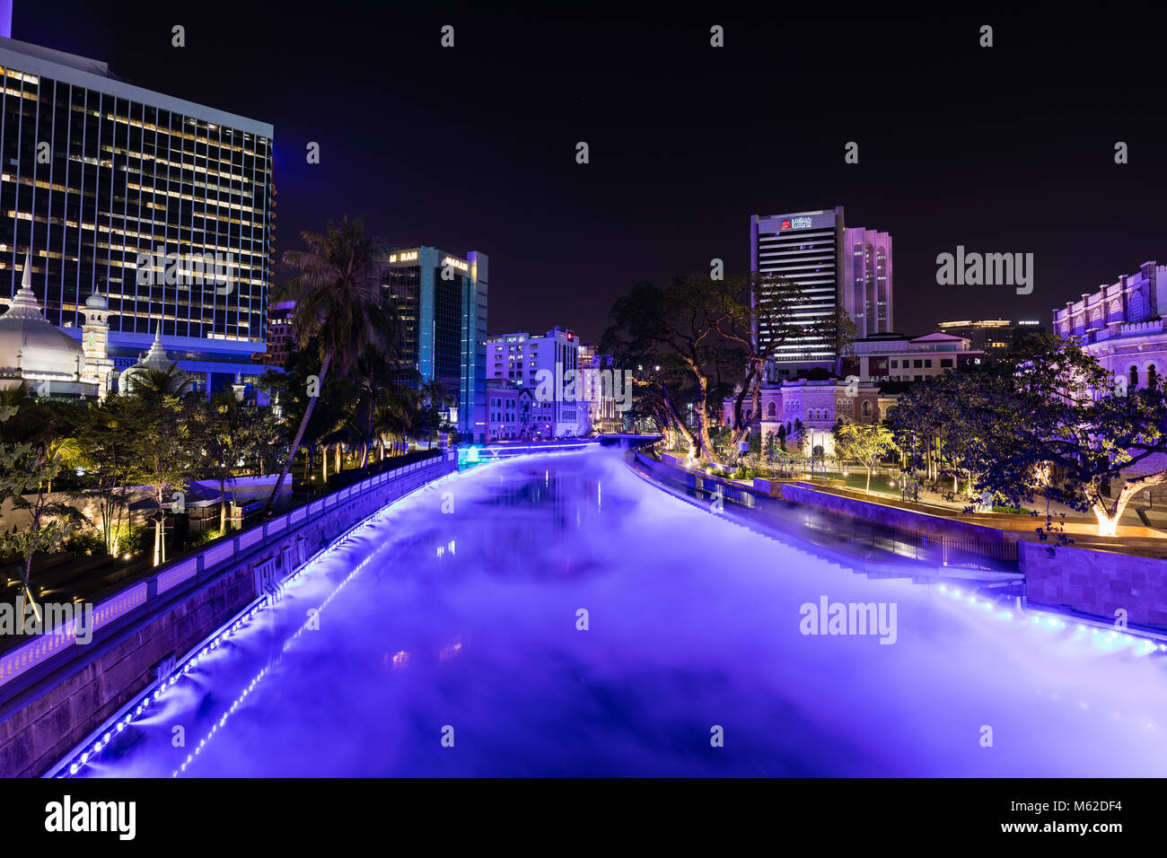Kolam biru Banque de photographies et d’images à haute résolution - Alamy