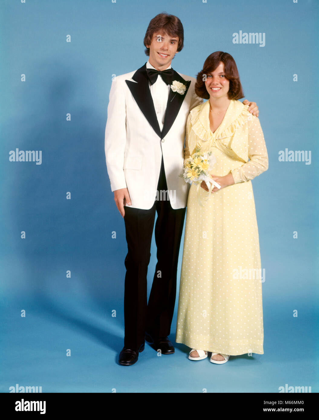 Prom couple 1970's Banque de photographies et d’images à haute ...