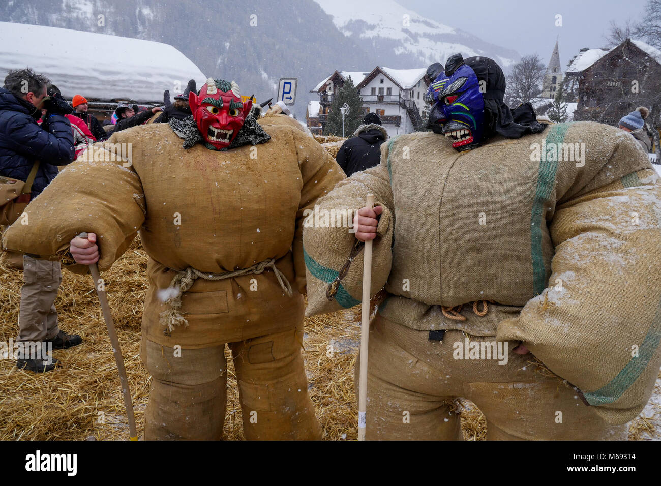 Evolene costume traditionnel Banque de photographies et d’images à ...