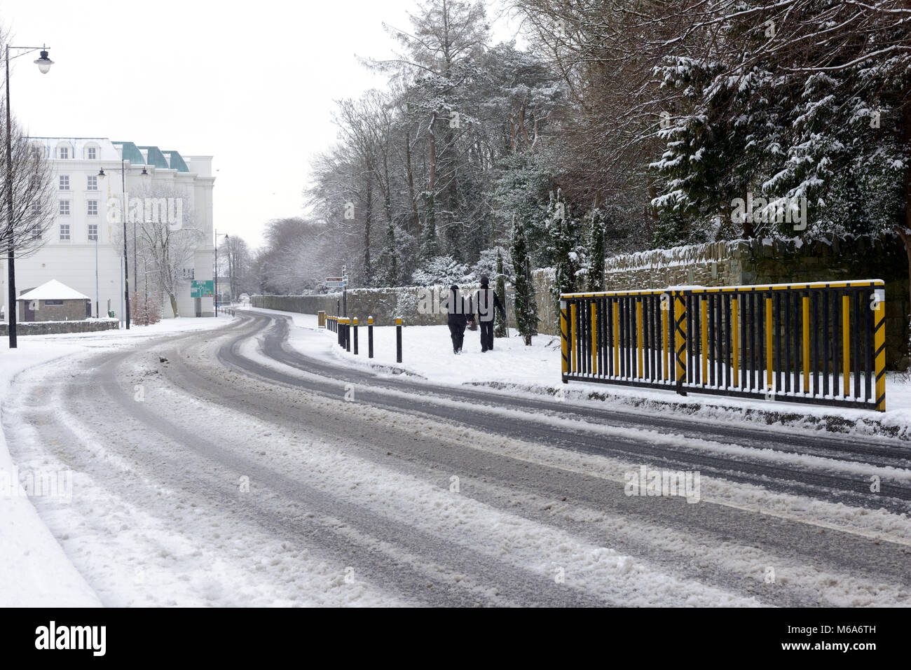 Route d'Irlande de neige route d'Irlande d'Irlande d'hiver route de ...