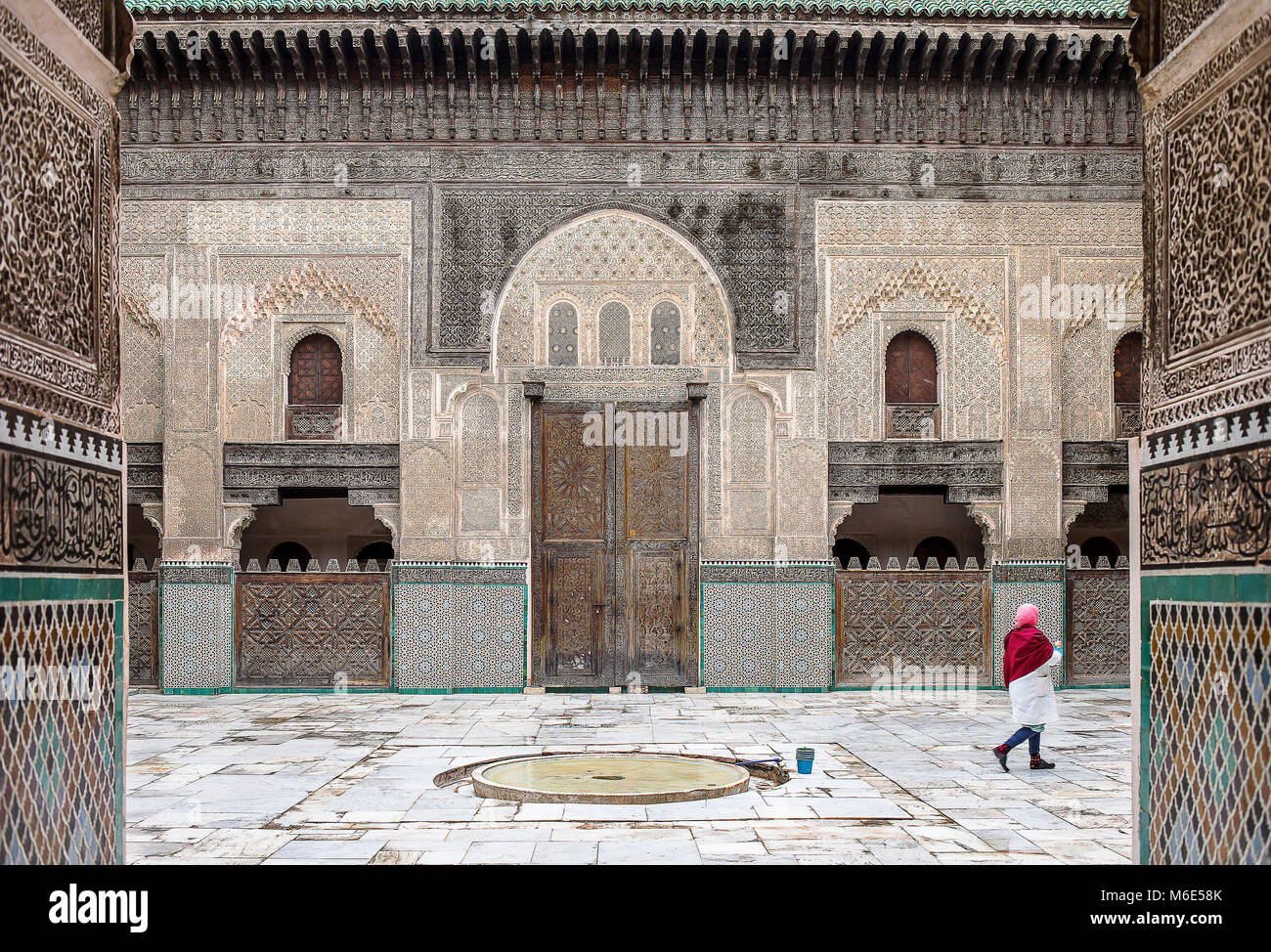 Fez madrassa school mosque muslim architecture islam arch Banque de ...