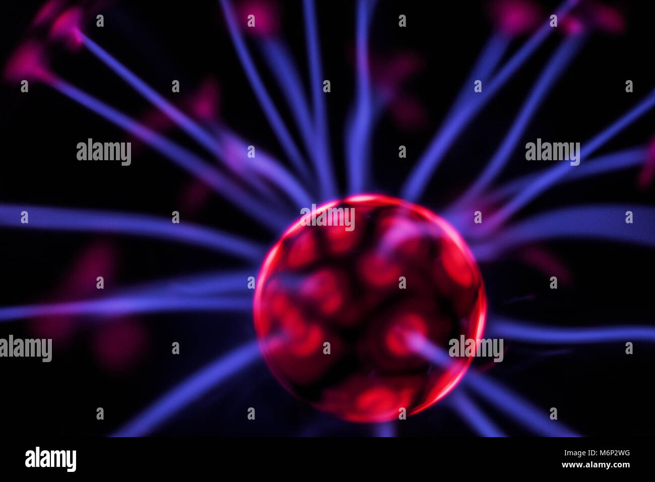 Fire-ball de l'électricité. Résumé photo des ondes électriques. L ...