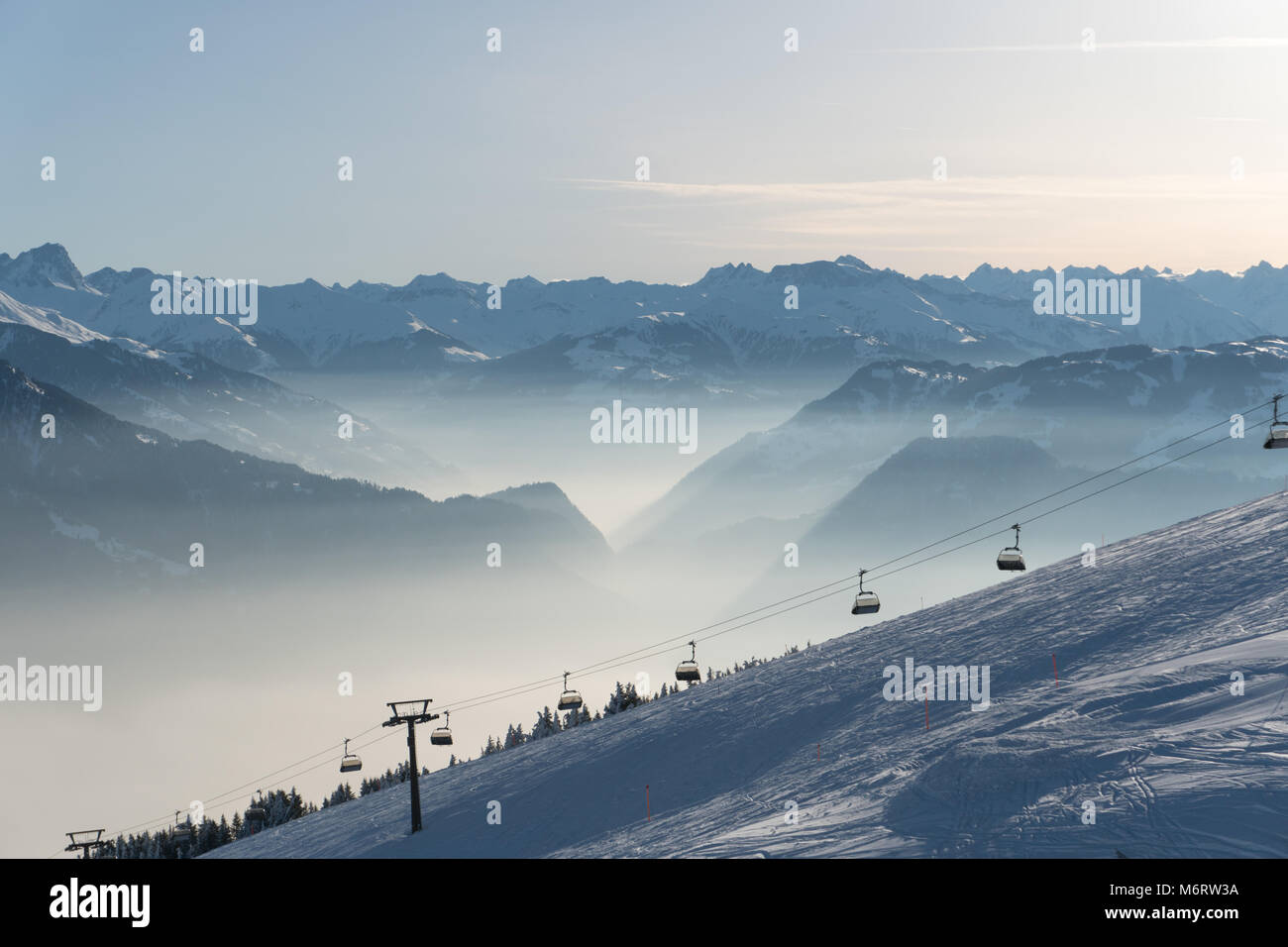 L'hiver dans les alpes suisses Banque de photographies et d’images à ...