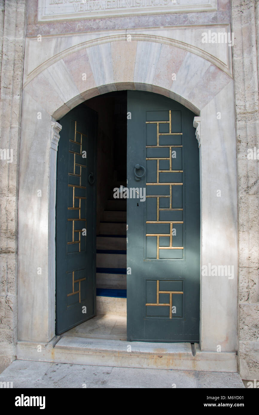 Exemple de l'architecture porte traditionnelle turque Photo Stock - Alamy