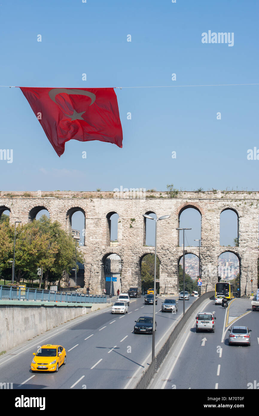 Turkish national flag Banque de photographies et d’images à haute ...