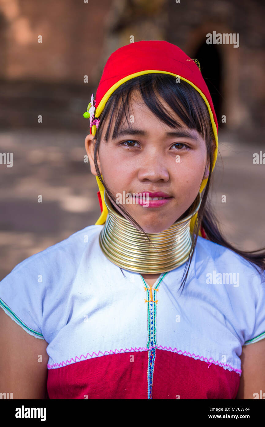 Tribu kayan Banque de photographies et d’images à haute résolution - Alamy