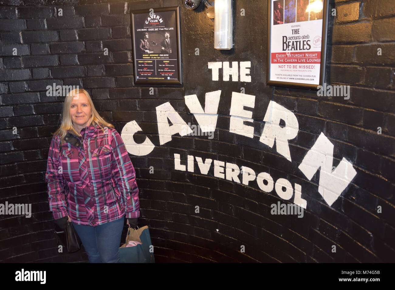 Mur de la caverne liverpool Banque de photographies et d’images à haute ...