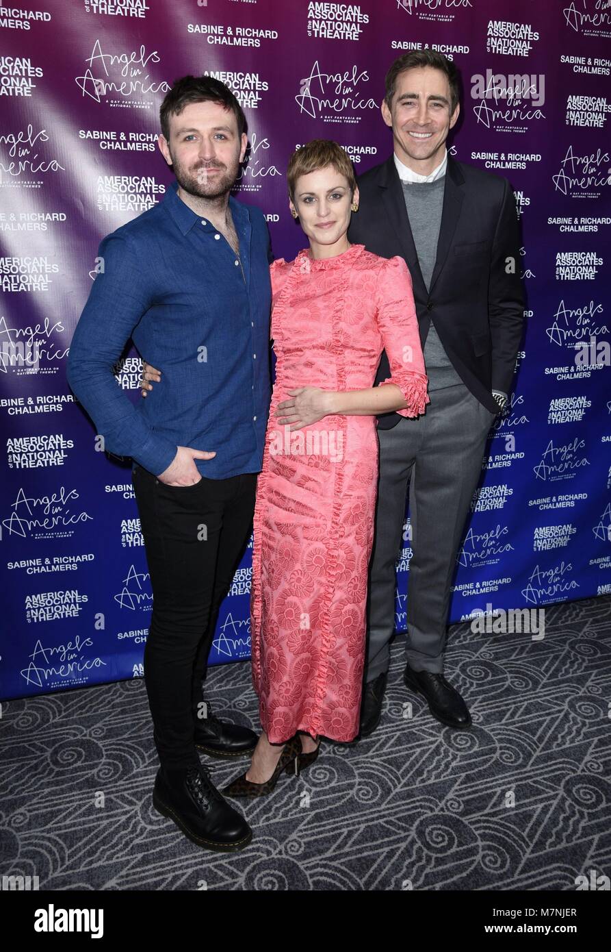 James mcardle angels in america Banque de photographies et d’images à ...