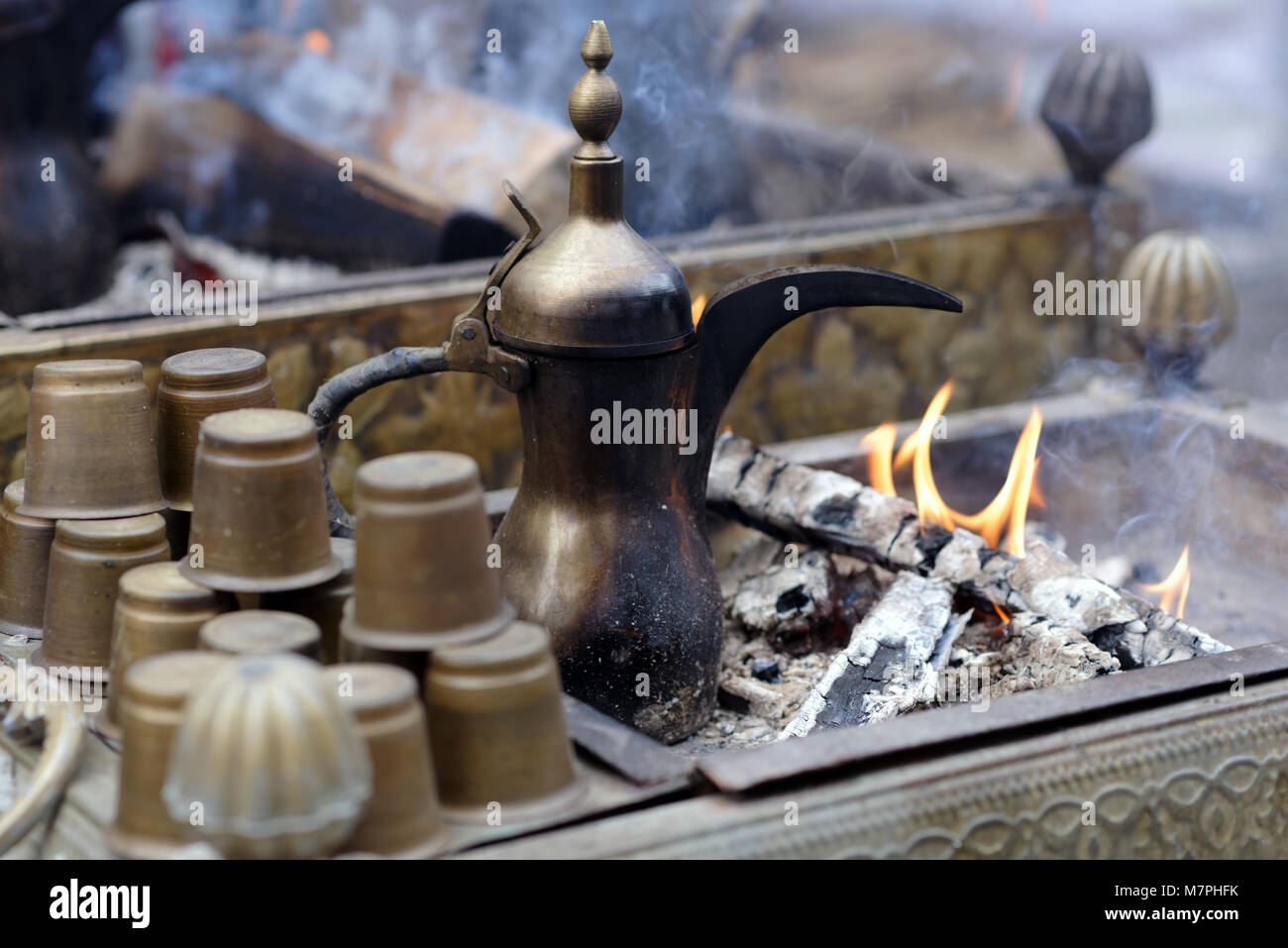 Café arabe traditionnel Banque de photographies et d’images à haute ...