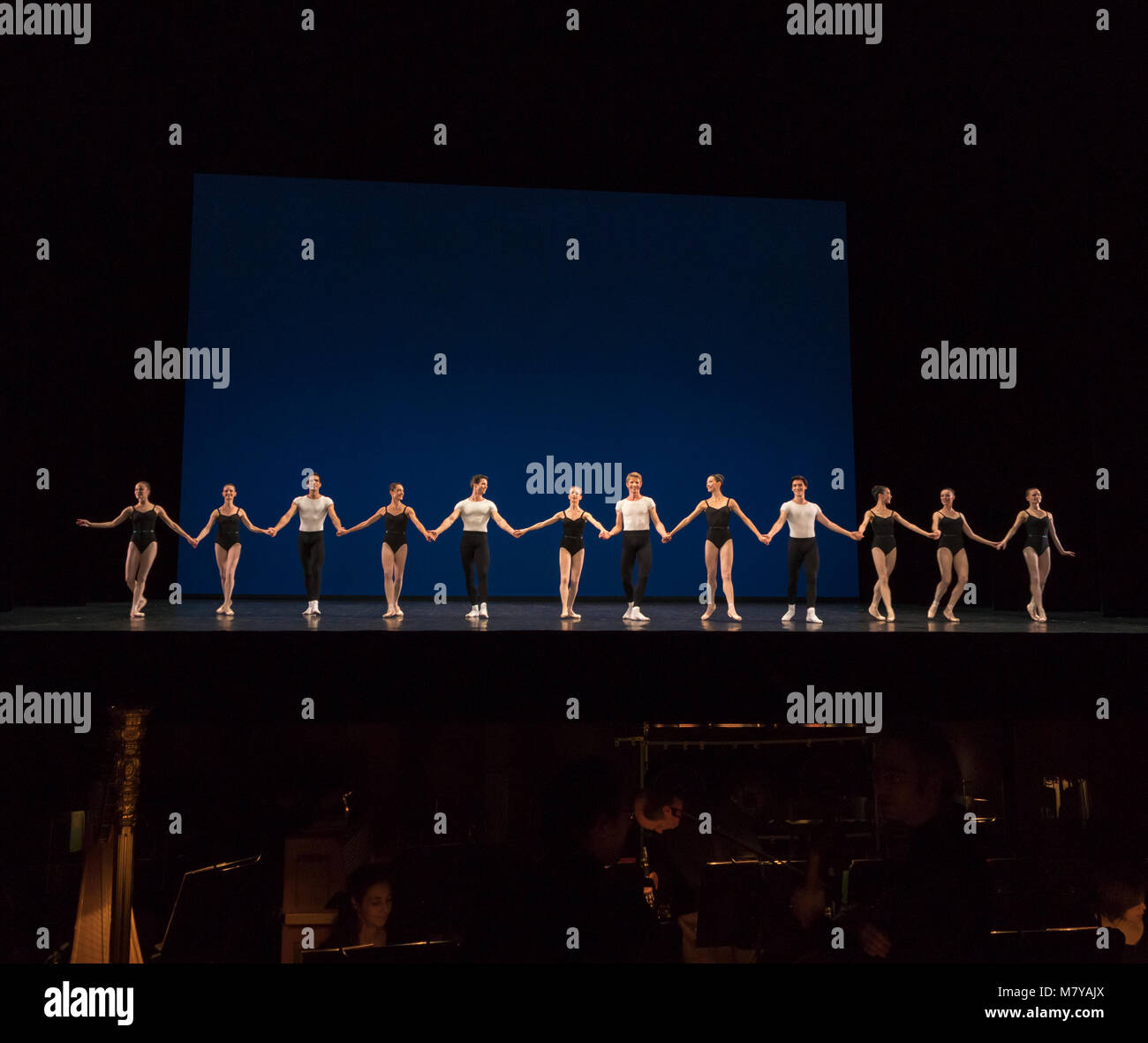Opera garnier paris danseurs Banque de photographies et d’images à ...