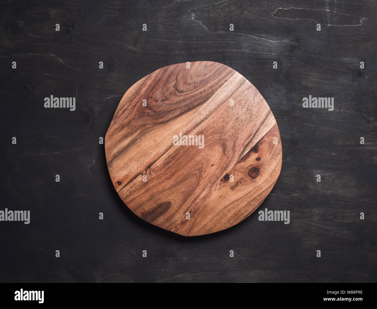 Plateau rond en bois Banque de photographies et d’images à haute ...