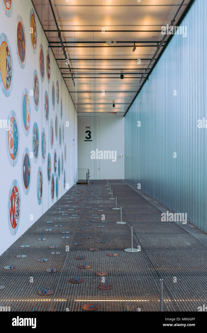 Le Kunsthal de Rotterdam, Pays-Bas. Conçu par OMA (Rem Koolhaas) 1992 ...