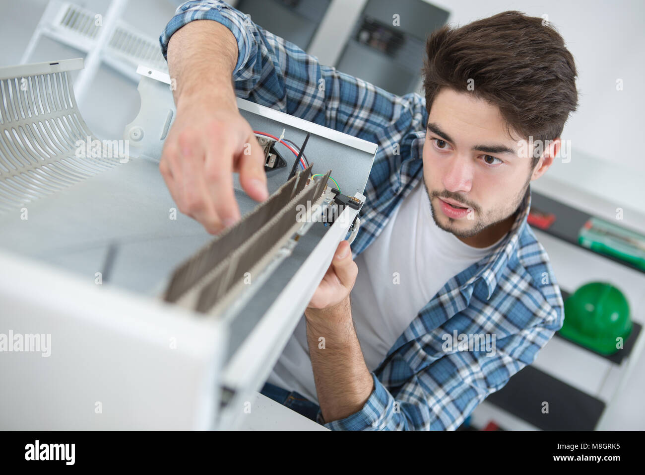 Assembleur meuble Banque de photographies et d’images à haute ...
