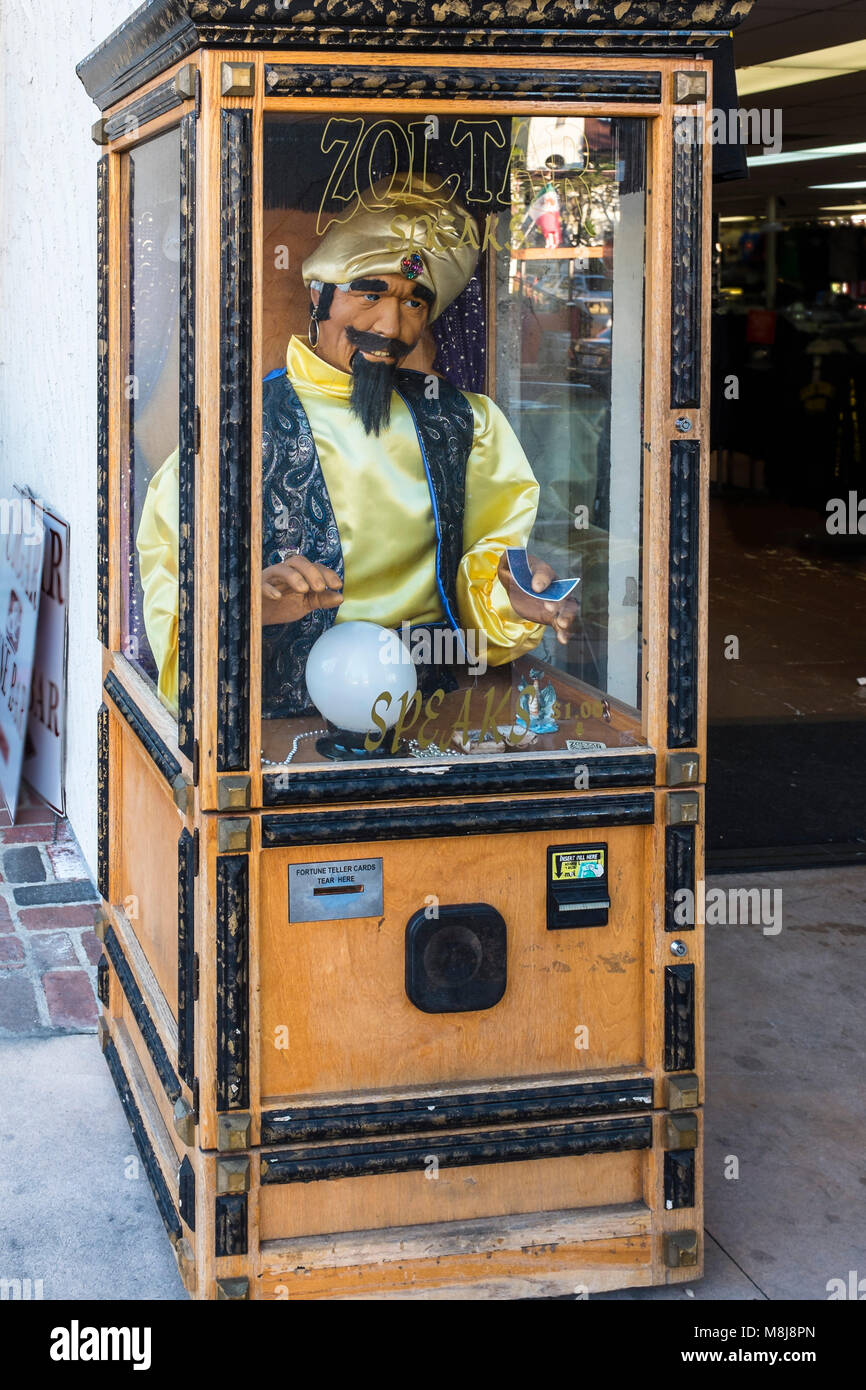 Zoltar fortune teller machine Banque de photographies et d’images à ...
