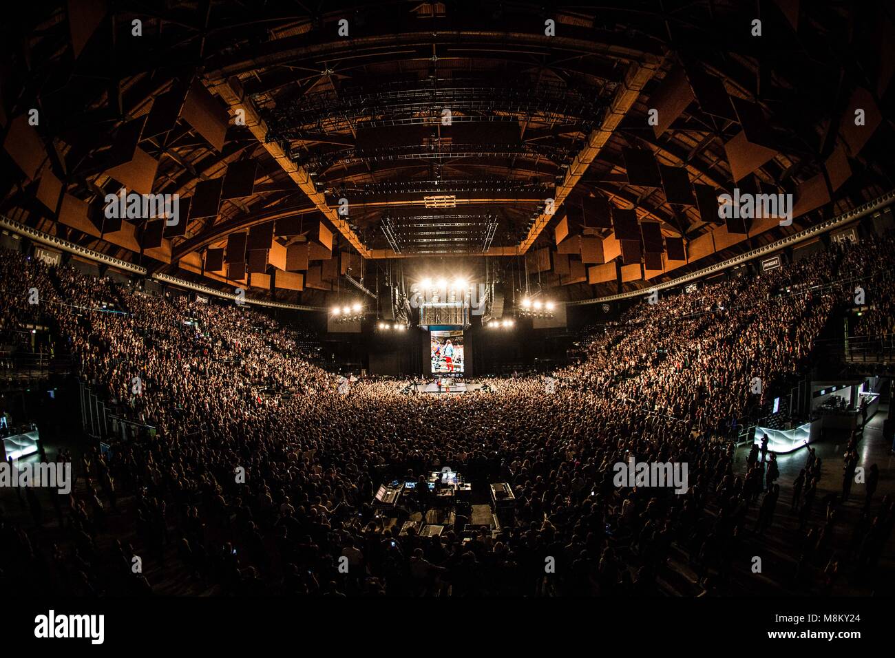 Unipol arena de bologne Banque de photographies et d’images à haute ...